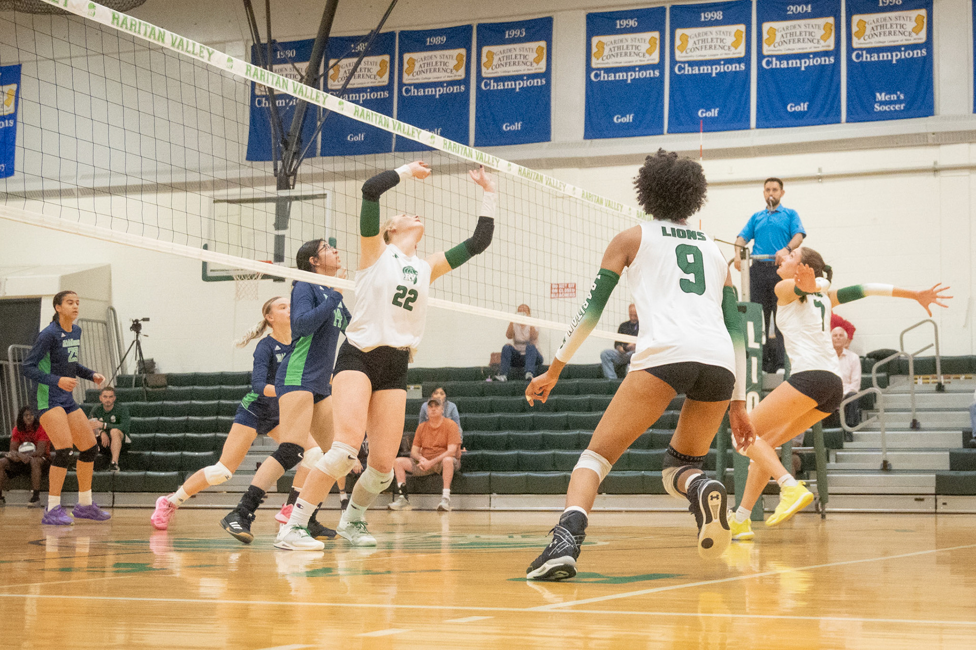 Banner Seasons for Women’s Volleyball, Men’s Soccer Teams | Raritan ...